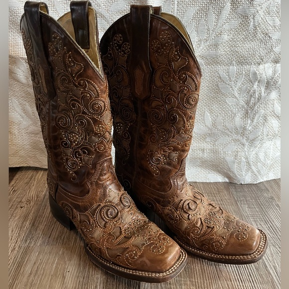 Corral | Shoes | Corral Womens Studded Inlay Western Boots | Poshmark